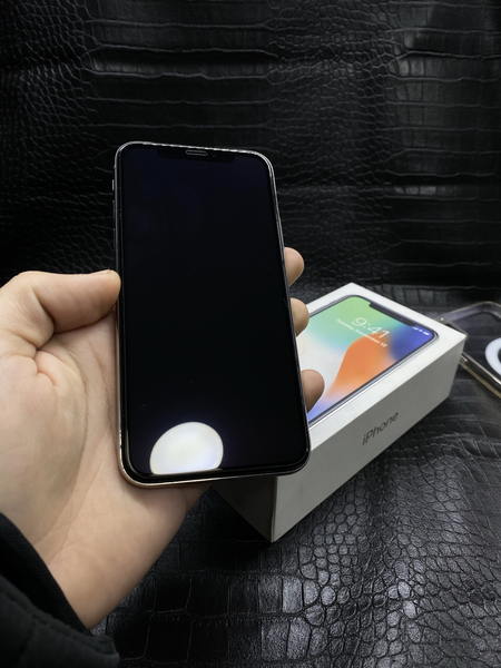 Iphone X 64GB Sotiladi
