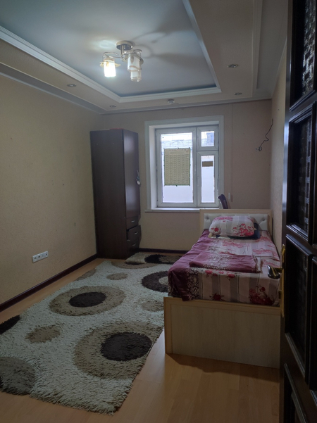 Евро 4 хонали квартира арендага берилади хамма шароитлари бор