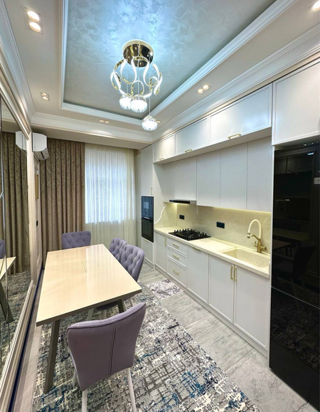 Продается 3х комнатная квартира,ЖК Парижен,Яккасарайский район,90м2