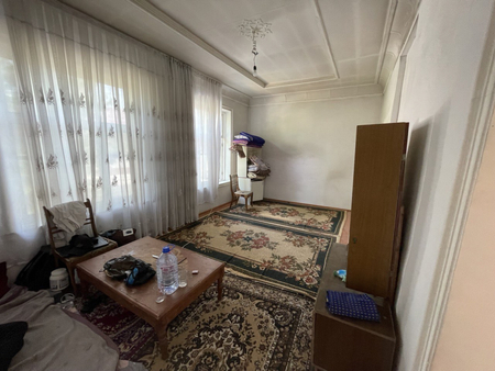 В Аренду Участок дом 4 сотох 6 комнатная,студентларгахам берилади
