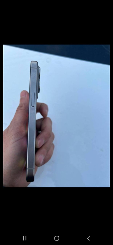 Продам срочно I phone 15