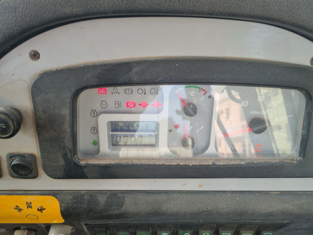 MST Chayon traktor sotiladi