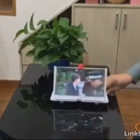 3d ekran telefon ekranini kattalashtirib beradi, Kino va boshqalar u-n