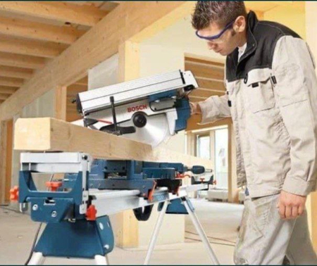 Торцовочная профессиональная пила Bosch GTM 12 JL  305