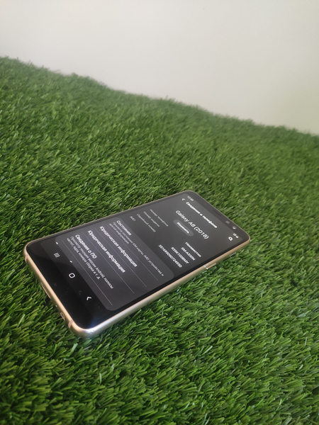 Samsung A8 (2018)
