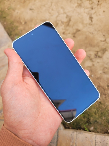 Samsung s23 8/512gb