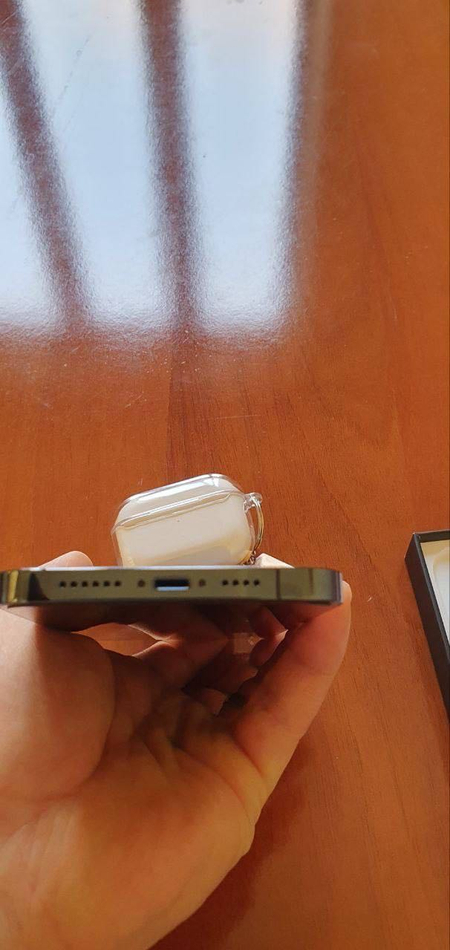 Iphone 12 pro max 256 gb. Apple watch 6~44 mm. Airpods pro.