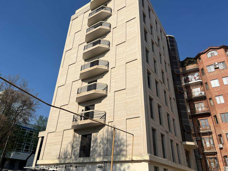 Продается здания на Яккасарайском районе только 8 этаже срочно