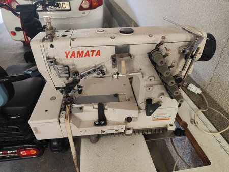 Yamata tkuv moshinasi