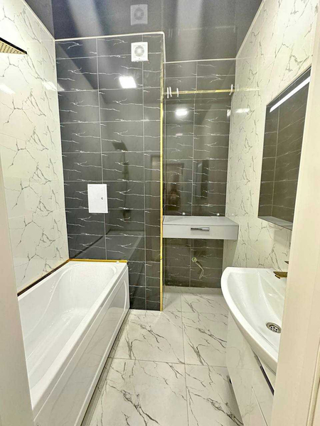 Срочно продается 3 комнатная квартира, массив Феруза.