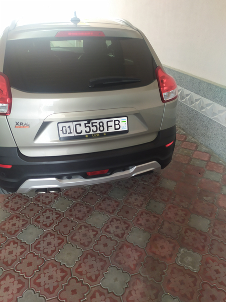 Lada X rey cross