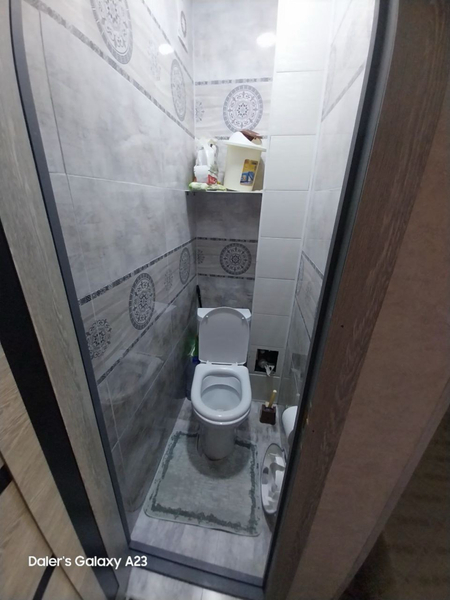3/3/5 Balkon 2*6 77 seriya Gishtli dom 75kvm Ipotekag berilmaydi.