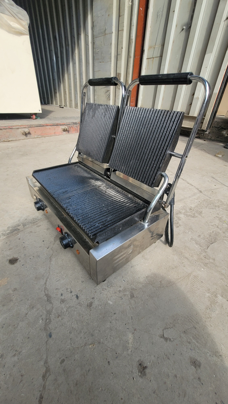 Toster panini aparat apparat / Тостер аппарат панини
