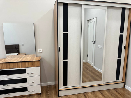 Kvartira sotiladi 100 m2