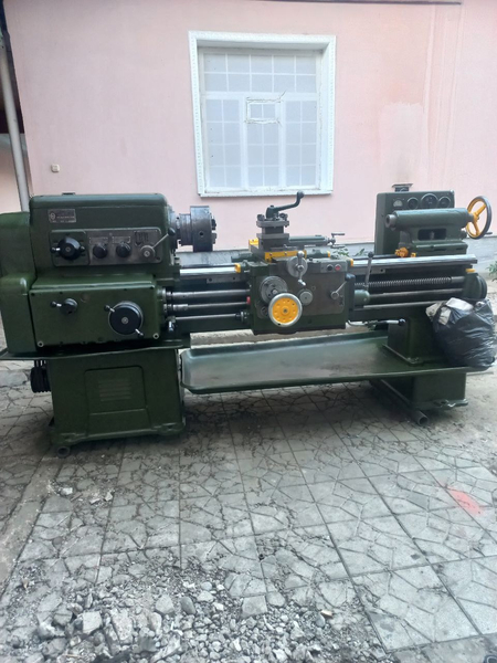 Tokarni stanok 1ka 62 Xolati 100% ideal Garantya Beraman Tokirni stano