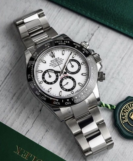 Omega Speedmaster Snoopy