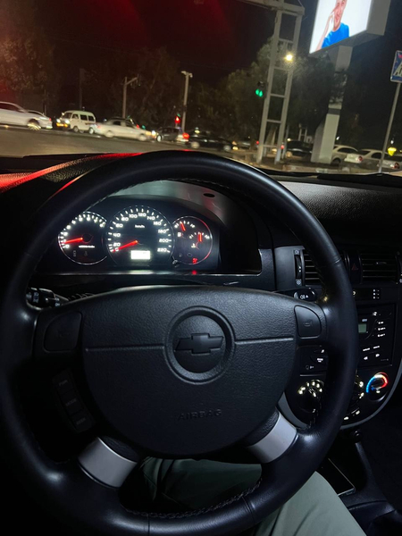 Продаётся Lacetti