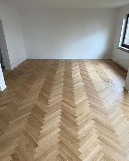 Tarket yoki laminant ishlarini sifatli qilib bitirib beramiz