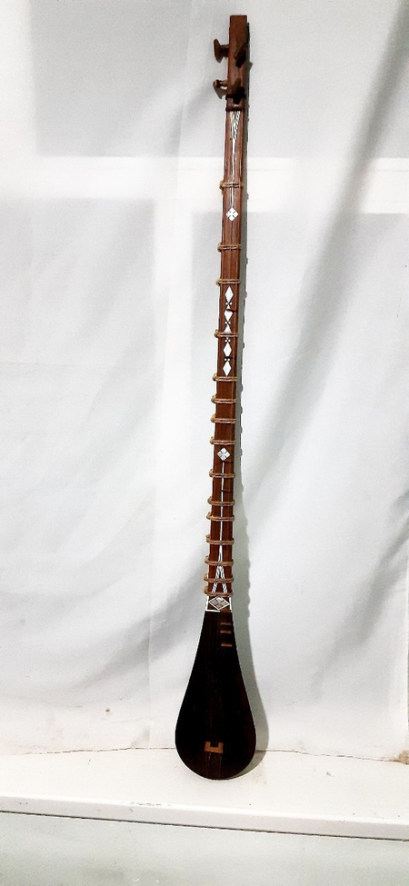 Tanbur o'zbek xalq musiqa asbobi