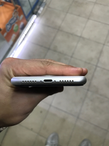 iPhone 11 в белом цвете