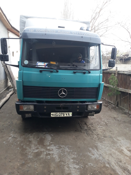 Mersedes-Benz 1324