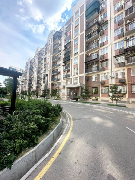 Продаётся 3-комнатная квартира ЖК Ассалом Сохил