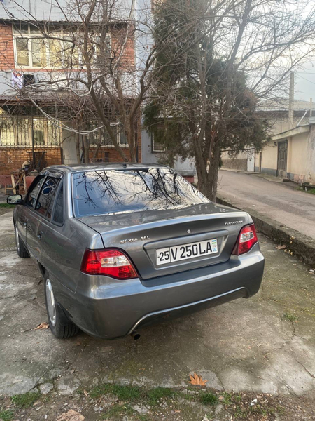 Nexia 2  1.6 motor