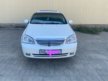 Lasetti avtomat 3 paditsiya