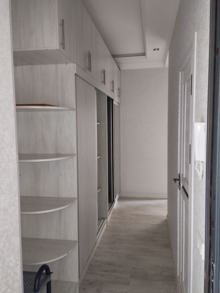 Olmazor tumani Qoraqamish 2/1 da 2 xonalik ijaraga beriladi 550$
