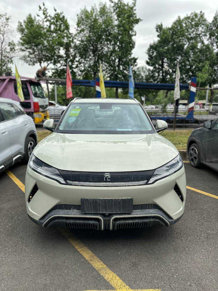 Byd Yuan Plus 3 pozitsiya siz istagan rangda 2 yil kafolati bnilan