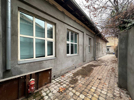 Продажа коммерческой недвижимости Ор-р Дархан парк Тельман  360м2