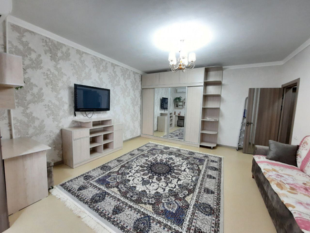 Аренда. Ташсельмаш. 2-ком, 350,
Парк Ашхабад, Шохона кафе