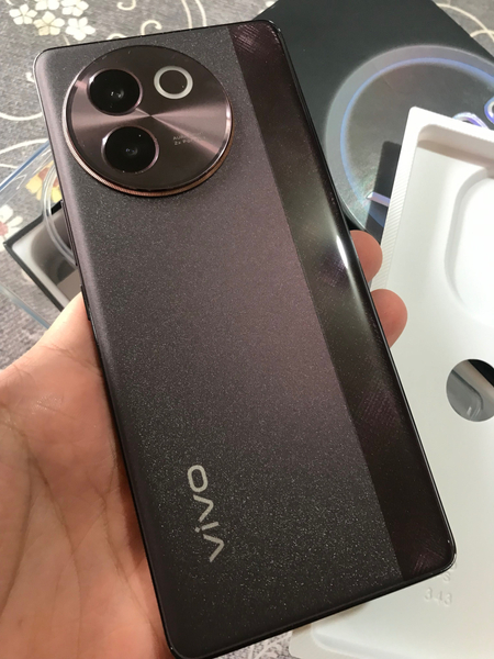 Продам VIVO V30e 8gb/256gb
