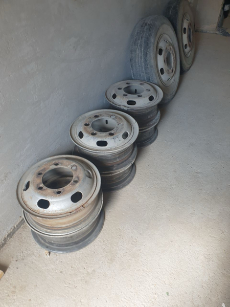 Isuzu zapchast sotiladi