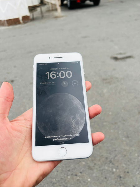 Apple 8+ sotladi