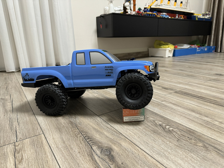 Трофи машинка на РУ Axial SCX 10
