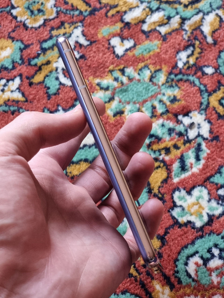 Srocna sotiladi Samsung S21 5G