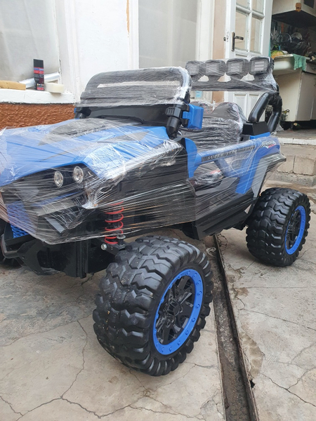 Detskiy mashinka Jeep 4×4