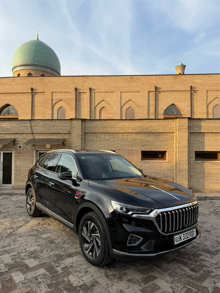 Hongqi H S 5 yengi idial xolati