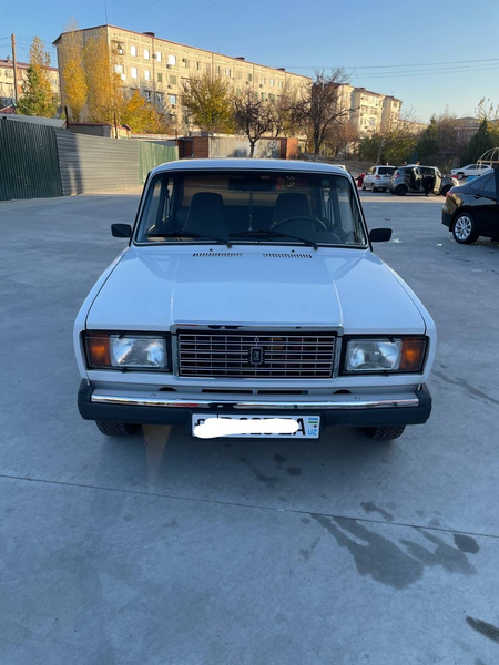 Ваз 2107 сотилади