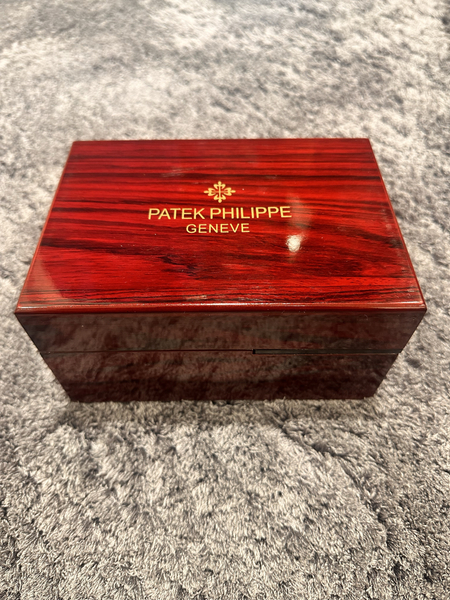Часы абсолютно новые Patek Phillipe