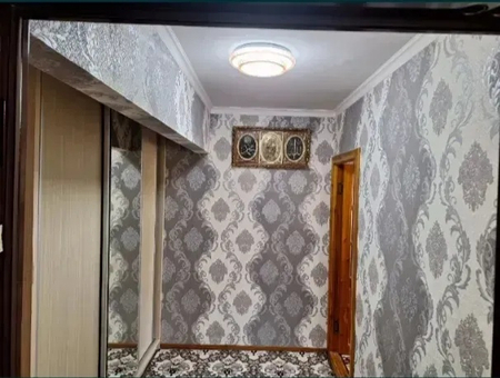 3 xonali uy sotiladi narsalari bilan