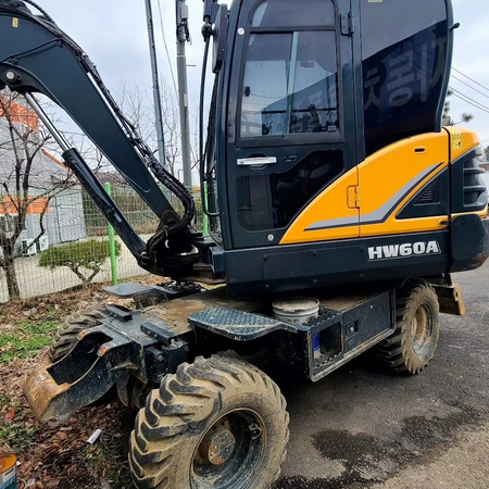 Hyundai HW60 ekskavator sotiladi 4500 моточасть
