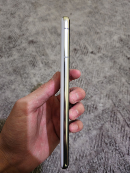 Samsung S21 sotiladi srochna