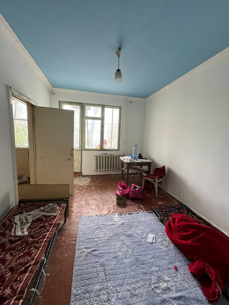 Чиланзар 14 1/3/4 балкон 1.5*6