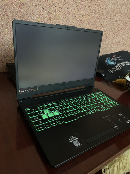 Notebook Asus i7 11 pakaleny