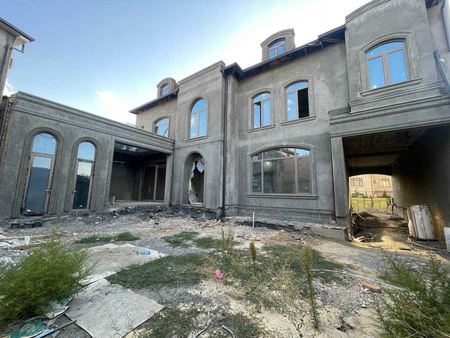 BM8779 НИКИТИНА Продается  дом 4 класса . Очень удобная локация!