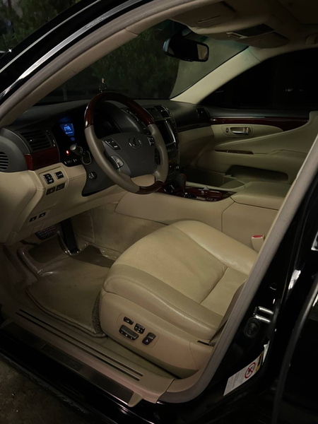 Продается Lexus LS 460 бизнес класс