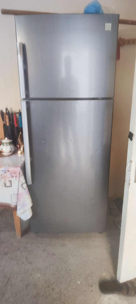 Продам двухкамерный холодильник
