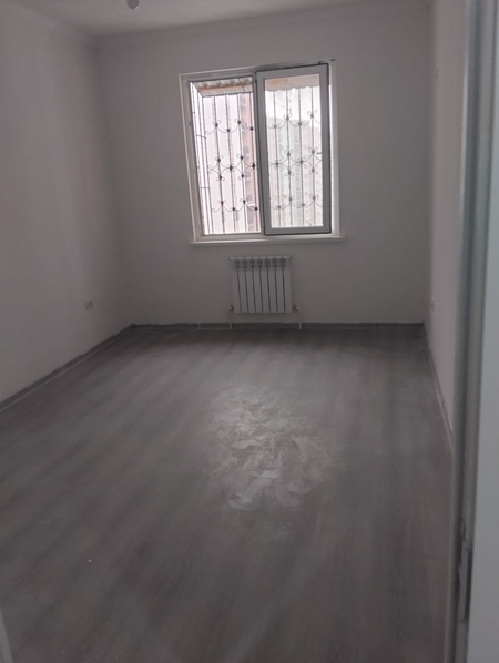 Yashnabod tumani olmos mahalla kvartira sotiladi 35.000$